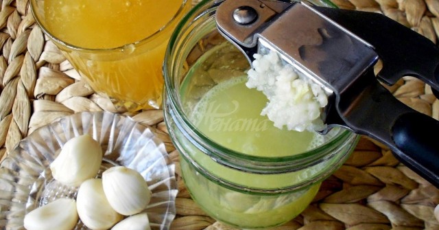 Чесън и вода бори куп болести от отслабване до високо кръвно болни