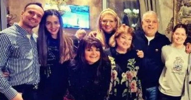 Годеж събра култови водещи от предаване на БНТ - горчиво! (Снимки) - За ...