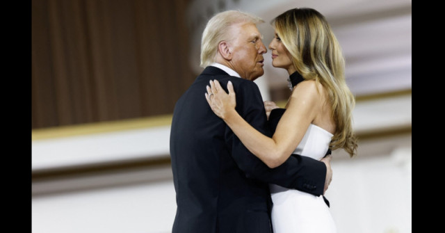 Мелания се разтопи но не в ръцете на мъжа си Цял свят говори за хубавия войник който танцува