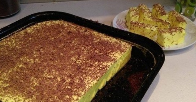 Още като бях дете баба ме научи на тази торта и до ден днешен ми е любимата а да не говорим че