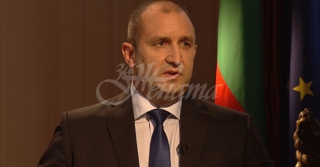 Ето къде заведе дъщеря си Румен Радев колко се е разхубавила само Вижте дали си приличат За